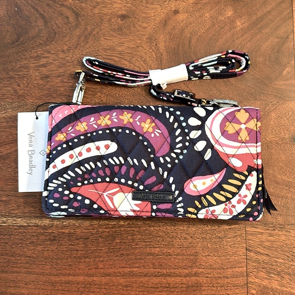 Vera Bradley | Bags | Vera Bradley Painted Paisley Rfid Magnetic ...